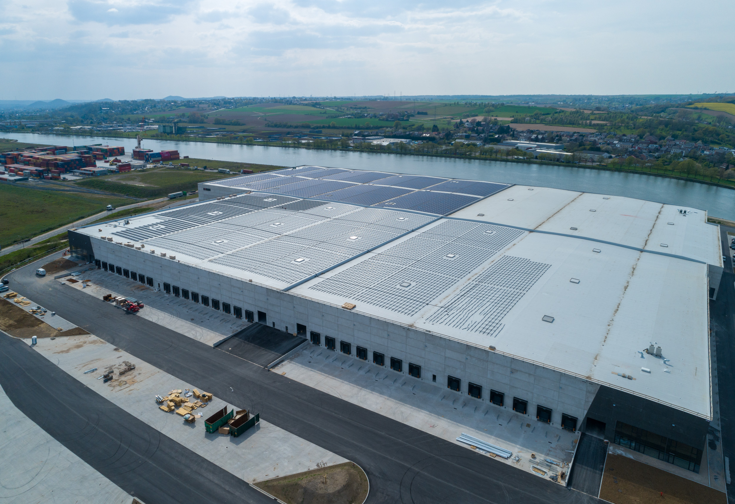 Trilogiport: 7,308 panels with Wave - Panelclaw